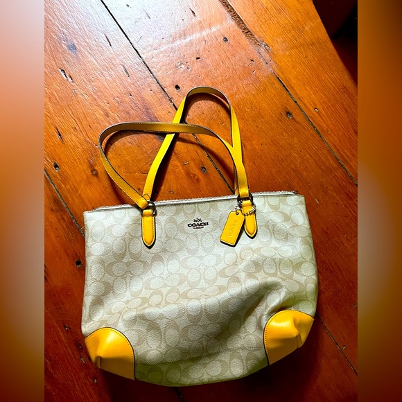 Coach | Bags | Coach Signature Top Zip Tote Yellow Like New Vintage 28 ...